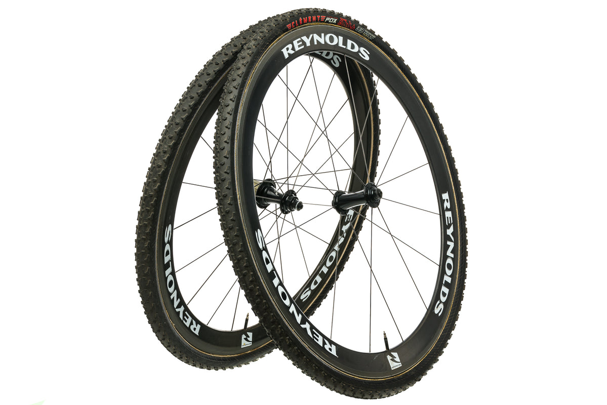 Reynolds 46 Carbon Tubular 700c Wheelset | The Pro's Closet