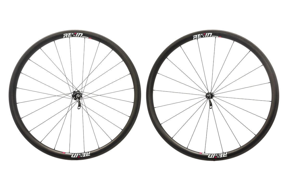 Revin R Thirty Five Carbon Tubeless 700c Wheelse | The Pro's Closet