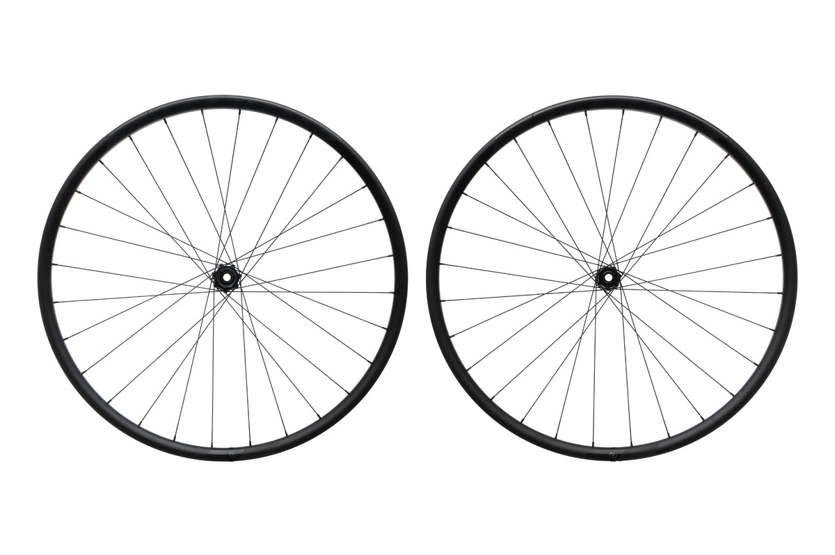 Syncros RP2.0 Disc Aluminum Tubeless 700c Wheels | The Pro's Closet