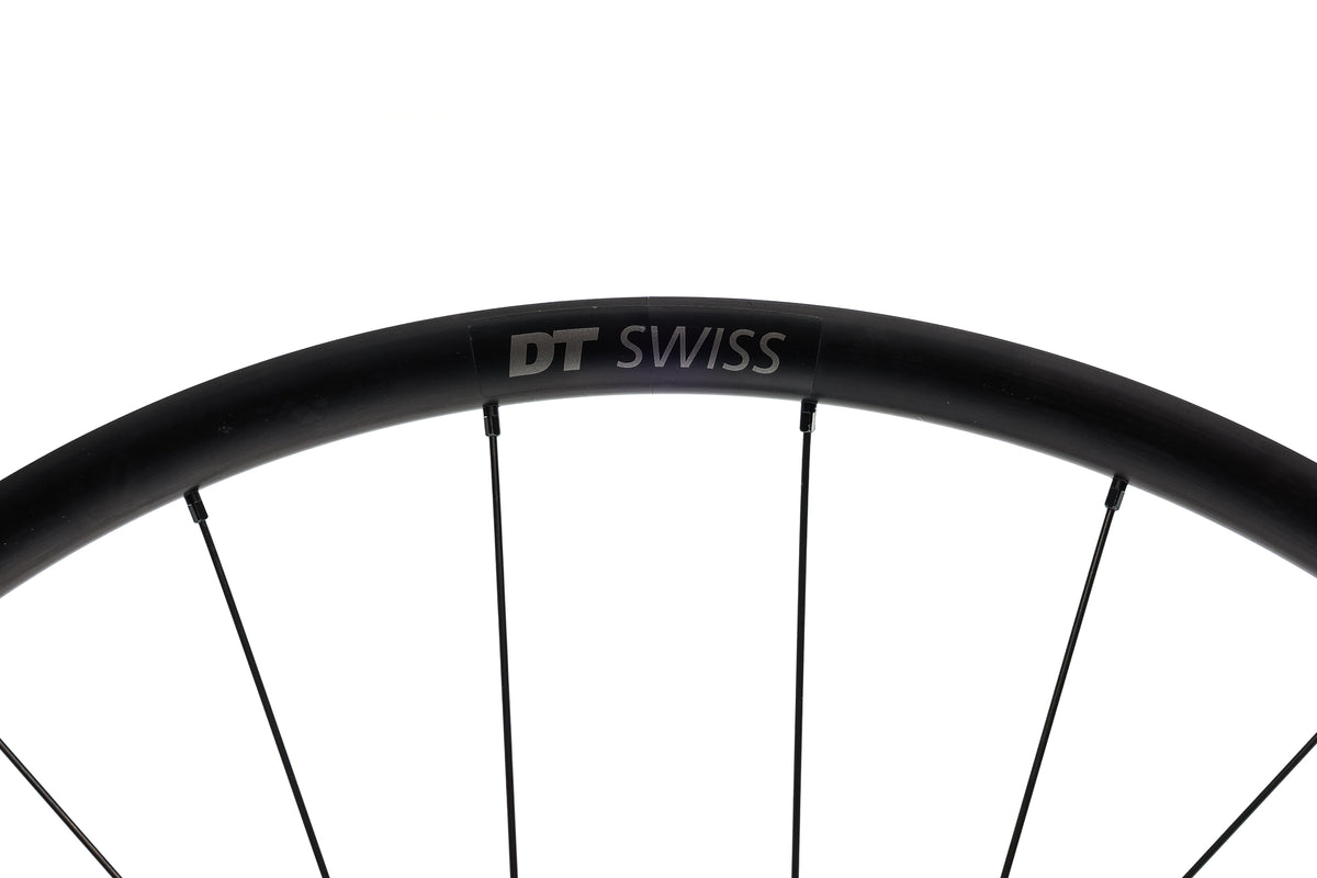 DT Swiss R470 Aluminum Tubeless 700c Wheelset | The Pro's Closet