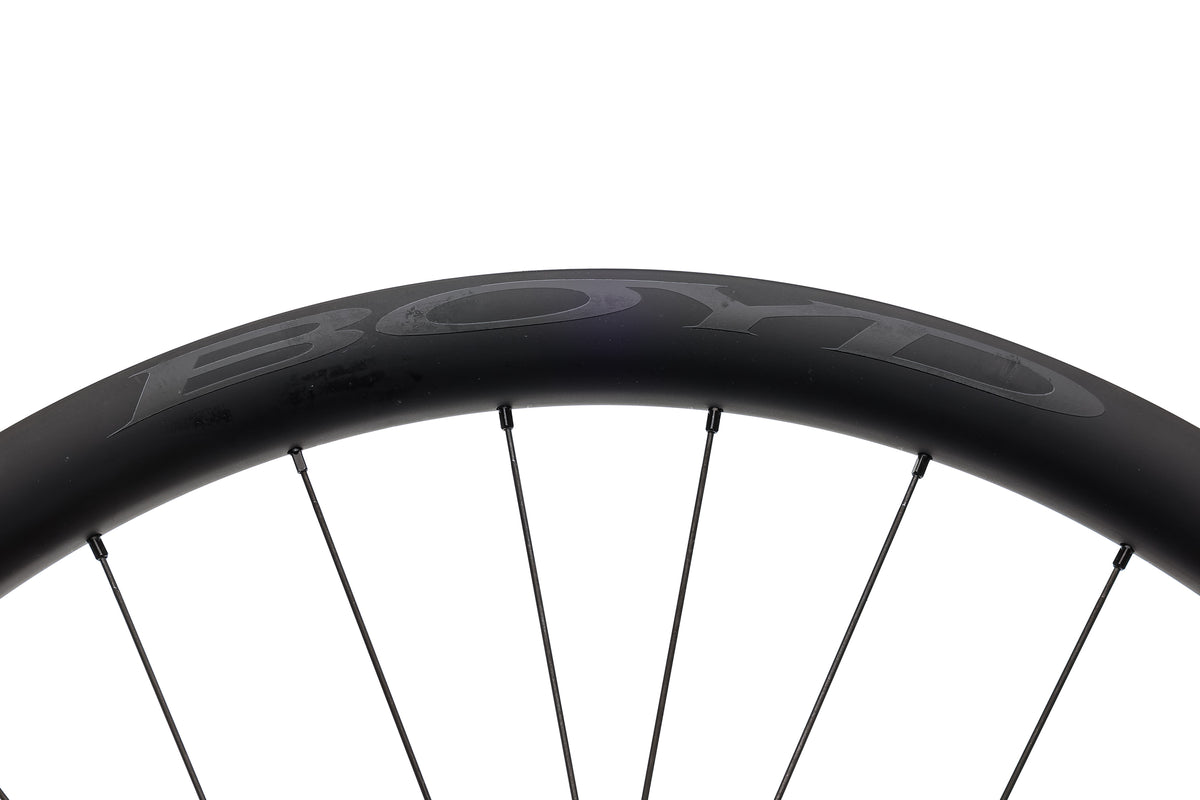 Boyd Cycling Pinnacle Disc Carbon Tubeless 700c | The Pro's Closet
