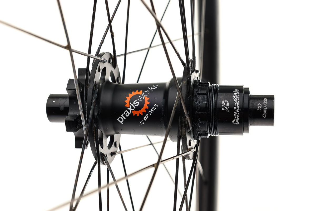 Praxis Works RC21 Disc Carbon Tubeless 700c Whee | The Pro's Closet