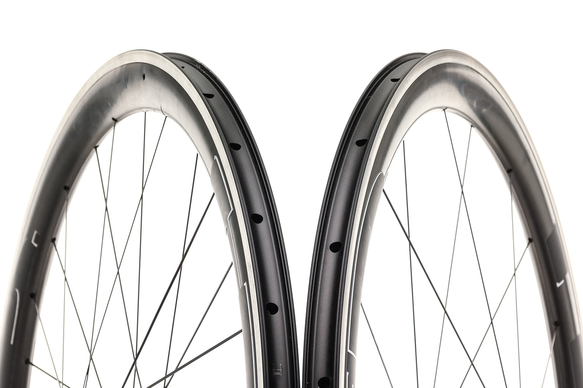 HED Jet 4 Plus Aluminum/Carbon Tubeless 700c Whe | The Pro's Closet