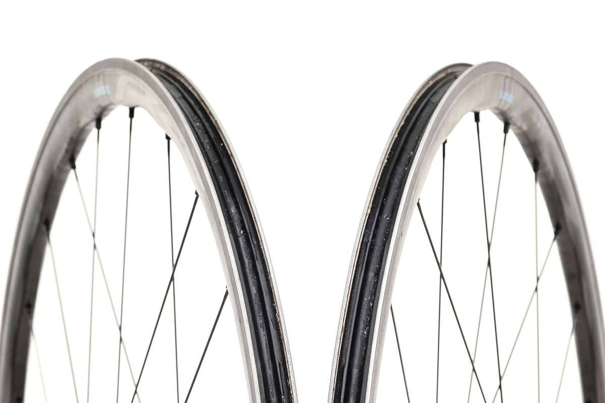 Shimano RS770 Carbon/Alloy Tubeless 700c Wheelse | The Pro's Closet